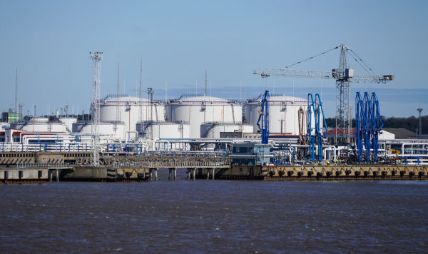 "Воз и ныне там": СПГ-проект Латвии "пухнет", а решения так и нет ...